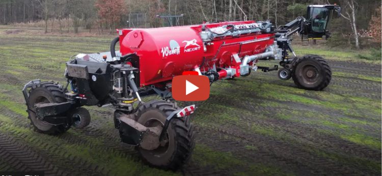 NEXAT, the 1100 hp tractor with Wienhoff liquid manure technology ...