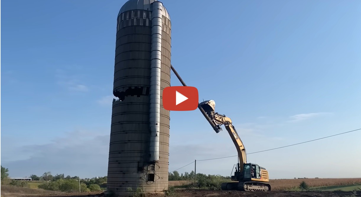 Upright Silo vs CAT 336E Excavator Demolition Silo .. Let him come down ...