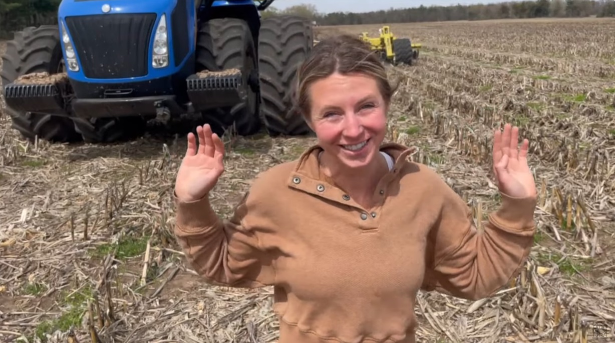 New Age Custom Farming -- We put Emily in our New Holland t.9 to do ...