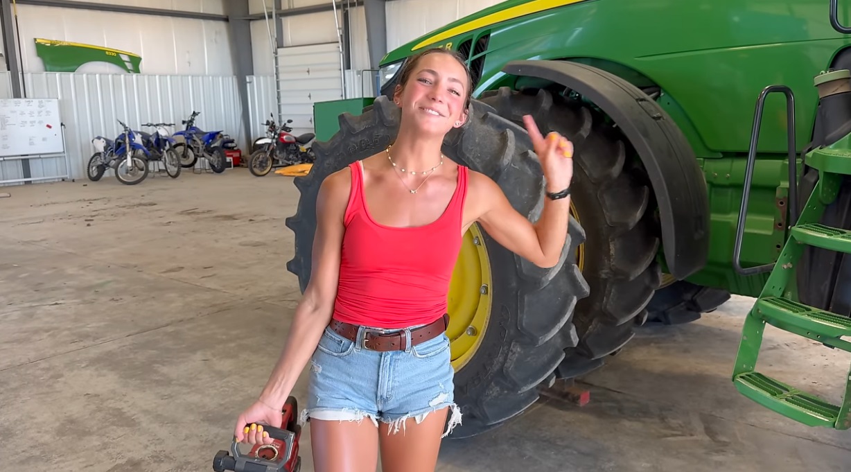 Laura Farms --Come relax on the farm with me today! First we remove two ...