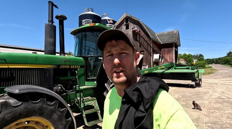 Getting the John Deere 956 MoCo hooked up to the John Deere 4555 ...