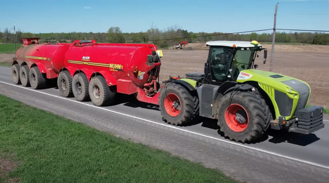 Farmer Drone -- CANADIAN FARMER - PUMPING MANURE -- Raats Custom ...