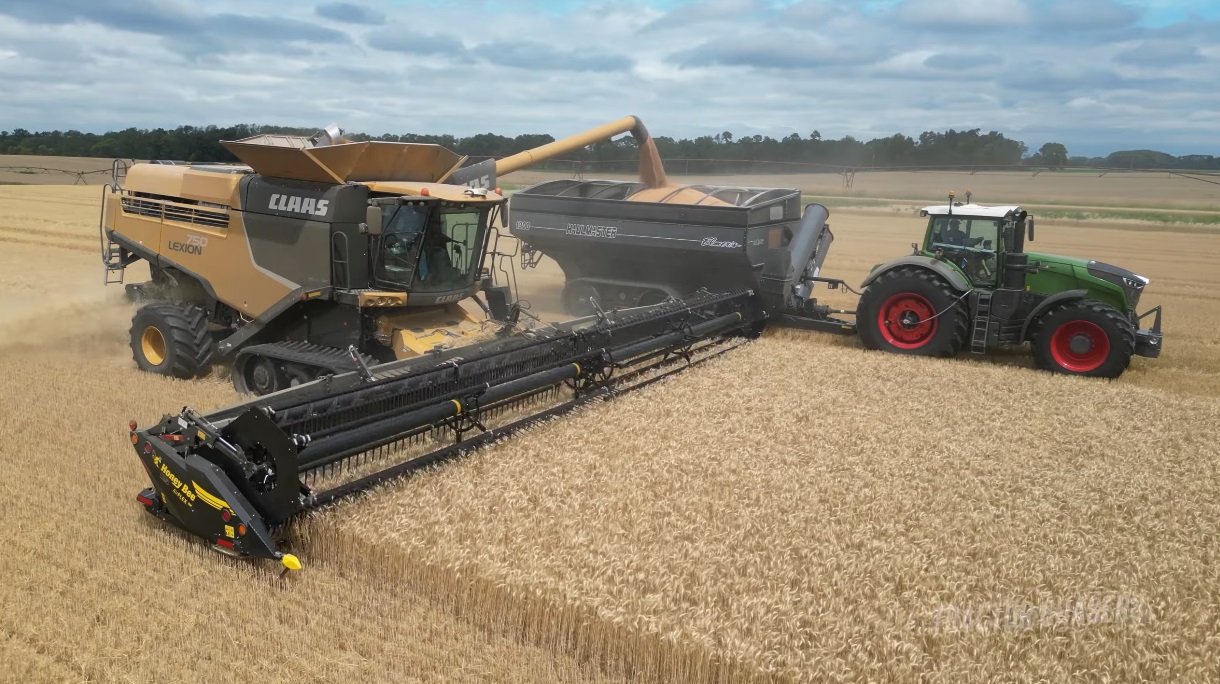 Tractor Chasers -- Watch these two Claas Lexion combines harvest wheat ...