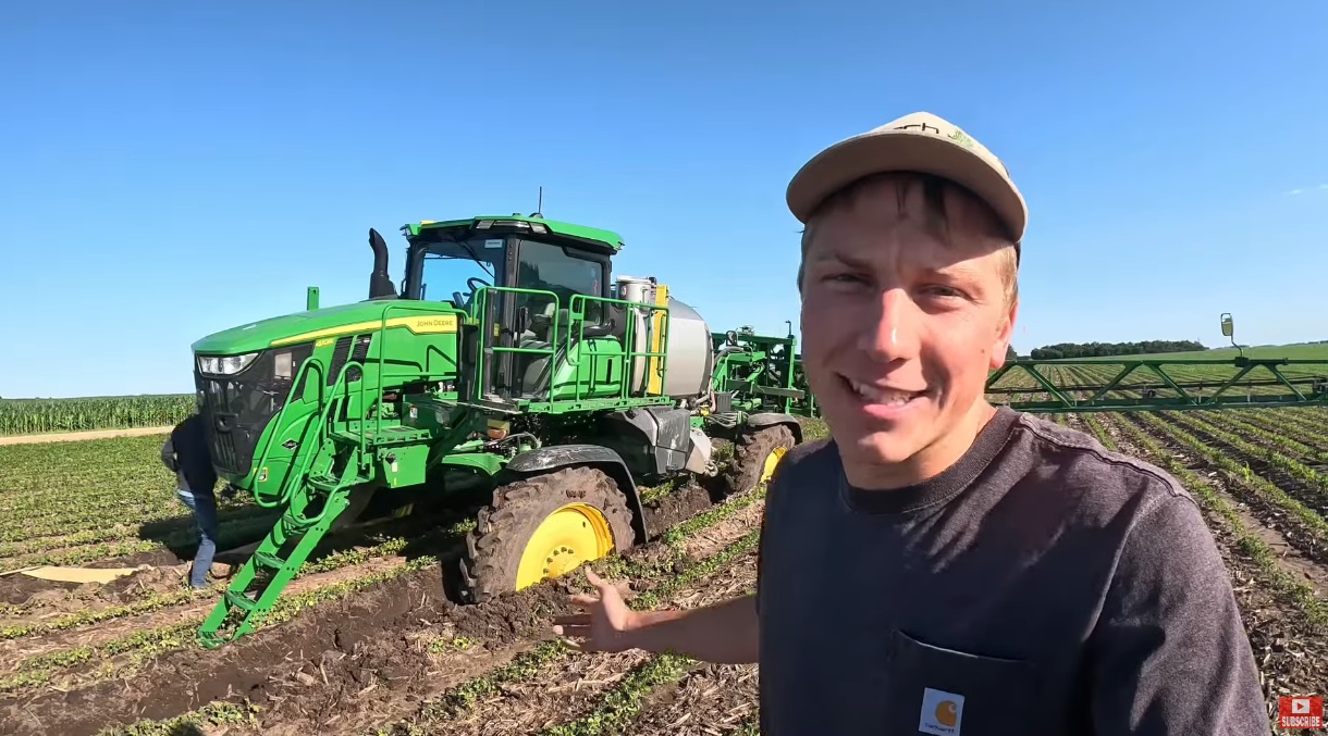 HiTech Farmer - Tractor Stuck in the MUD! - The John Deere 410R tractor ...