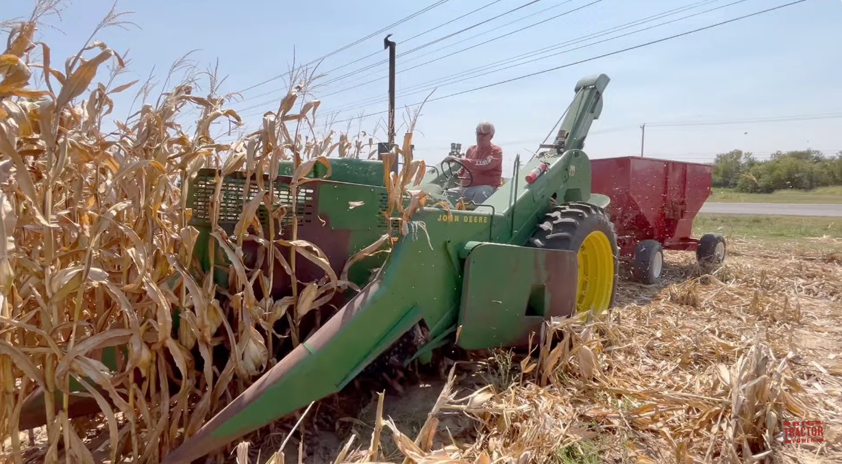 bigtractorpower -- In this video Big Tractor Power is out in the field with a JOHN DEERE 237 ...