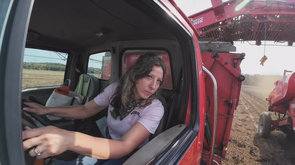 Bells Farming -- Potato harvest continues, we are wrapping up the white ...