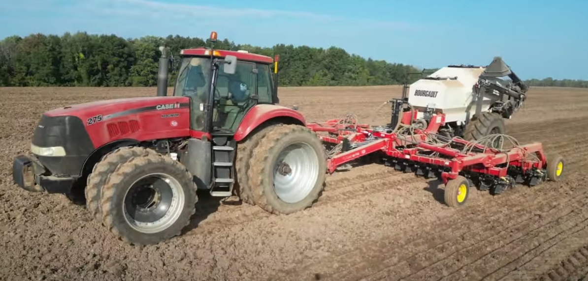bigtractorpower -- In this video Big Tractor Power is out in the field with a 275 hp CASE IH ...