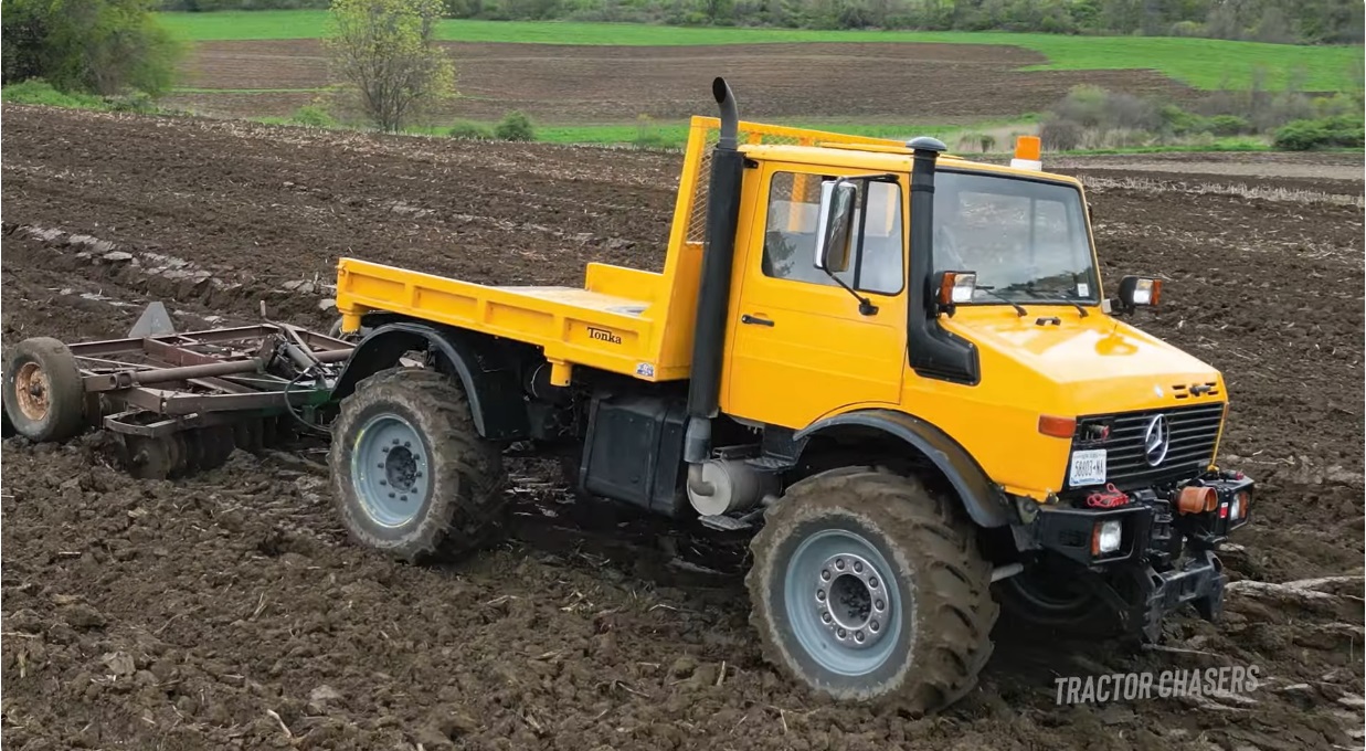 Tractor Chasers -- Watch this Unimog U1700 disk this field. Also see ...