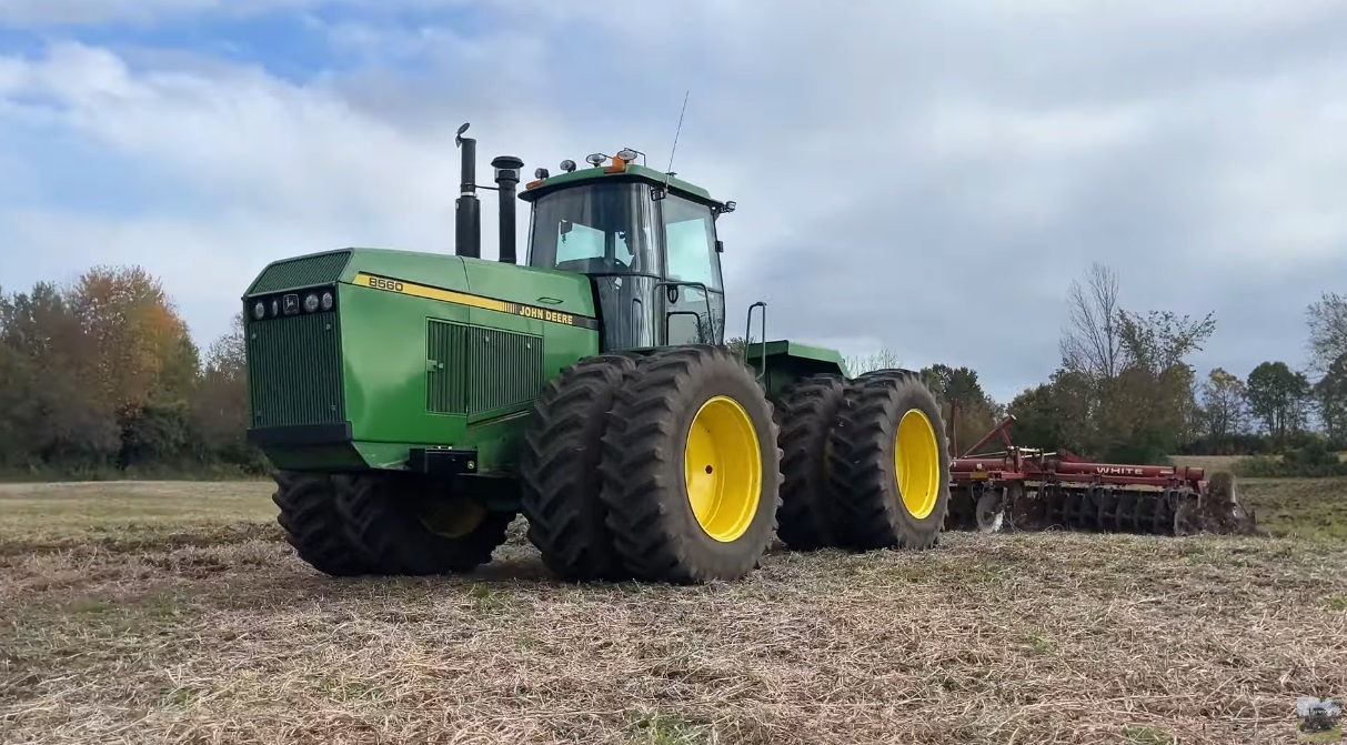 Starting Fall Tillage: Discing up soybean stubble with the 1991 John ...