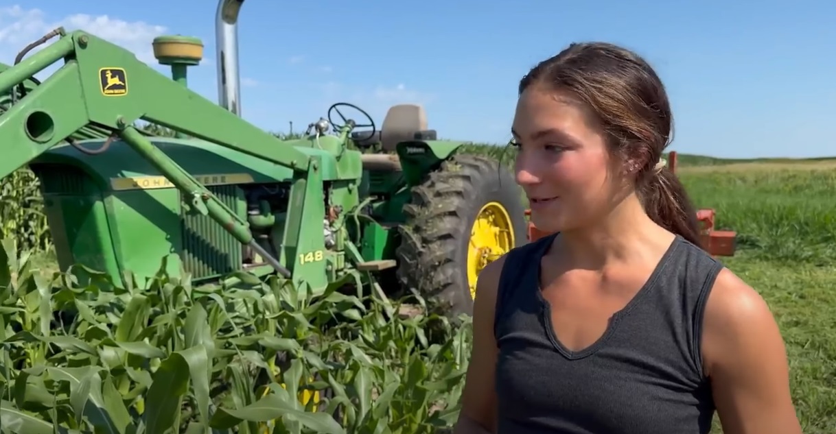 Laura Farms -- FREE Corn With 59 Year Old Tractor -- This was a year ...