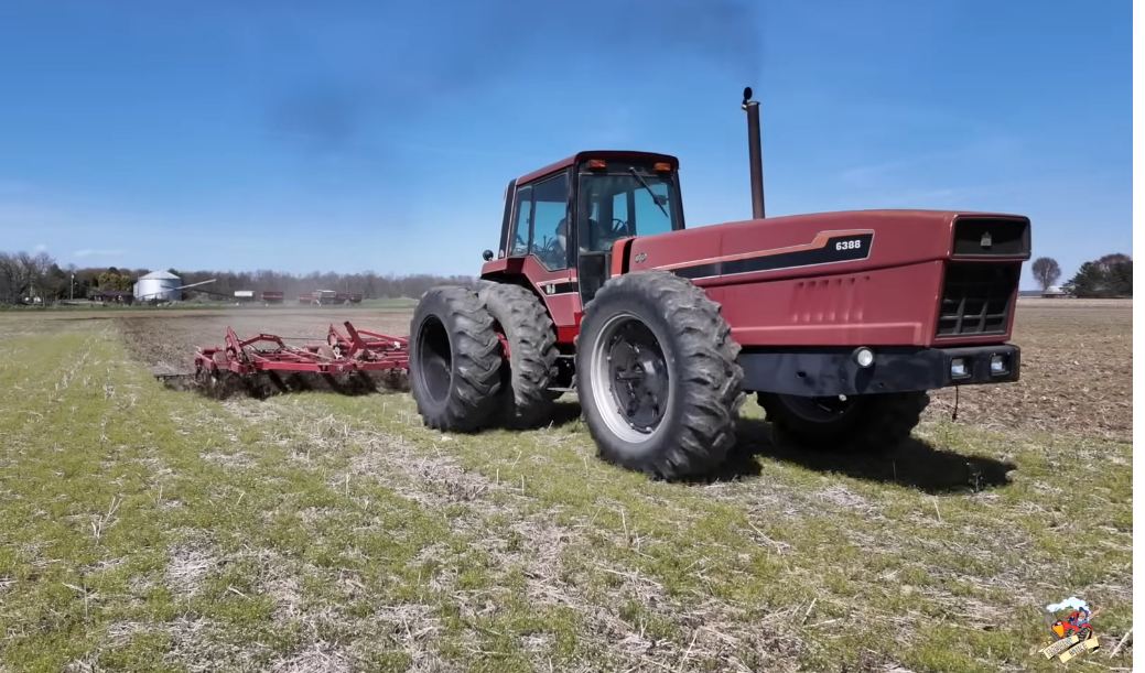 In this video I am out in a field near Bluffton Indiana with an ...