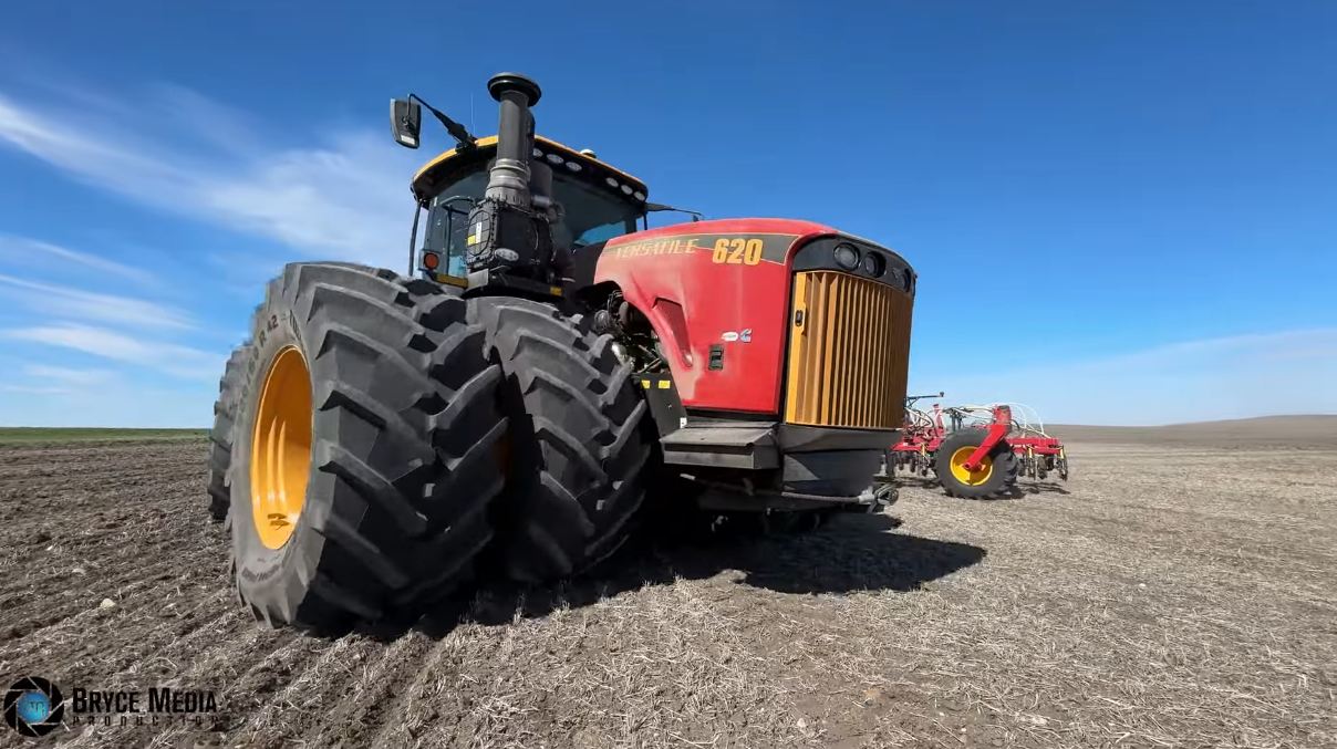 BIG Tractors - Versatile 620 - New Holland T9.670 - Case IH Steiger 500 ...