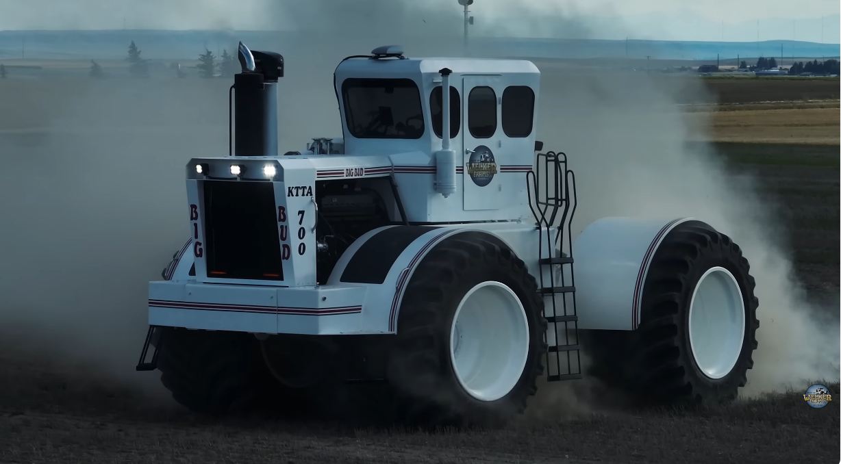 It's FINISHED! - **Final Reveal** Meet The 700HP Monster BIG BUD Tractor!! Welker Farms