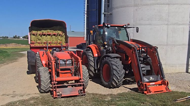 Keyser Dairy Farms harvesting corn silage 2025 Southwestern Ontario ...