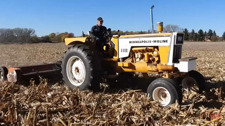 MINNEAPOLIS-MOLINE Tractors, Plows & Harvesters -- This Big Tractor ...